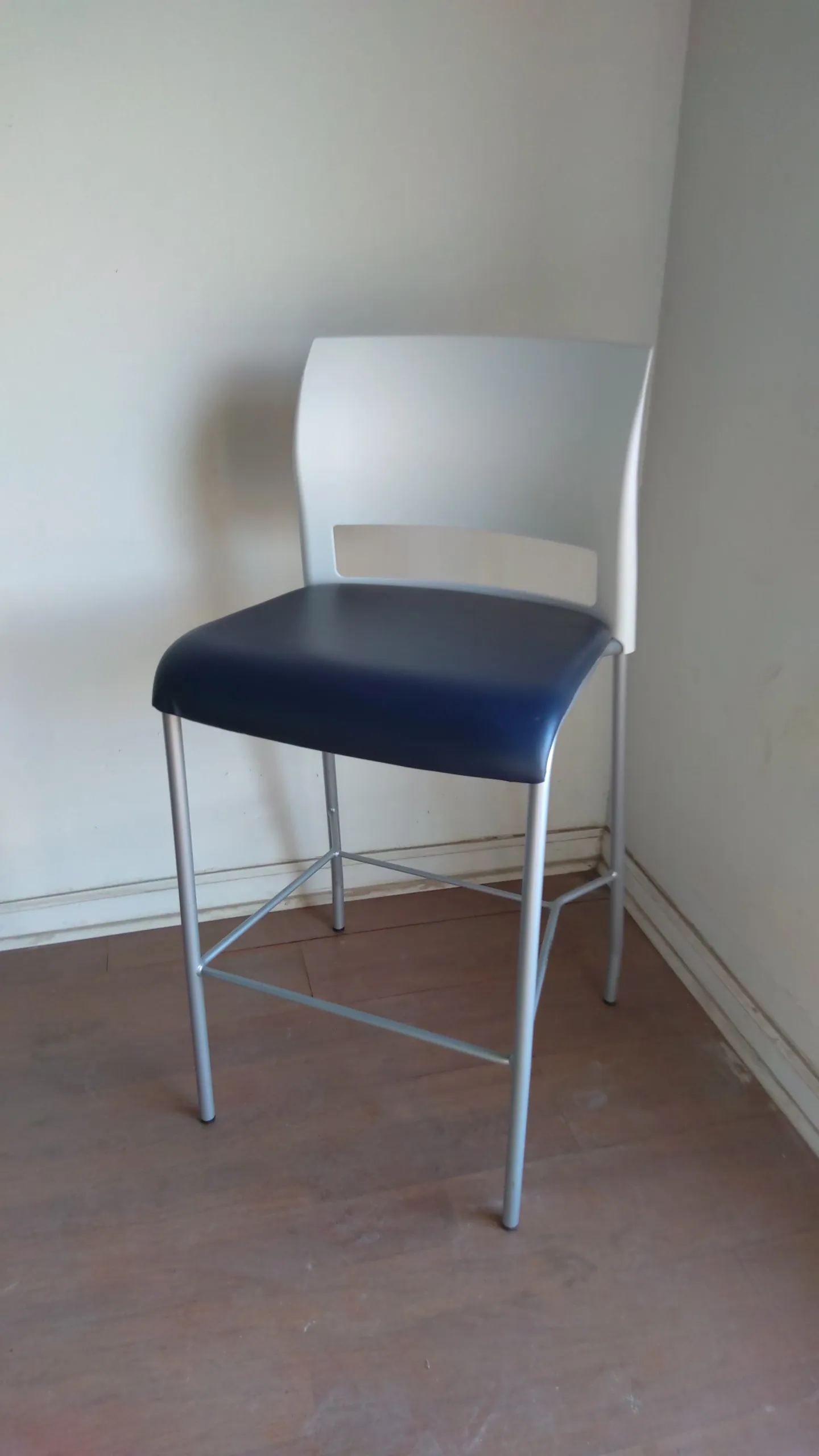 Steelcase Move - Creative Business Used Furniture