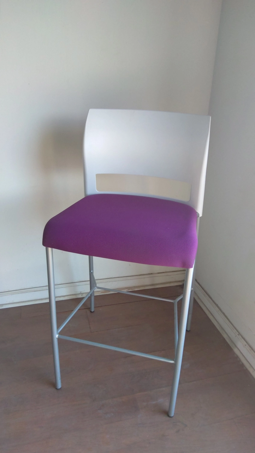 Steelcase Model 490710 - Creative Business Used Furniture