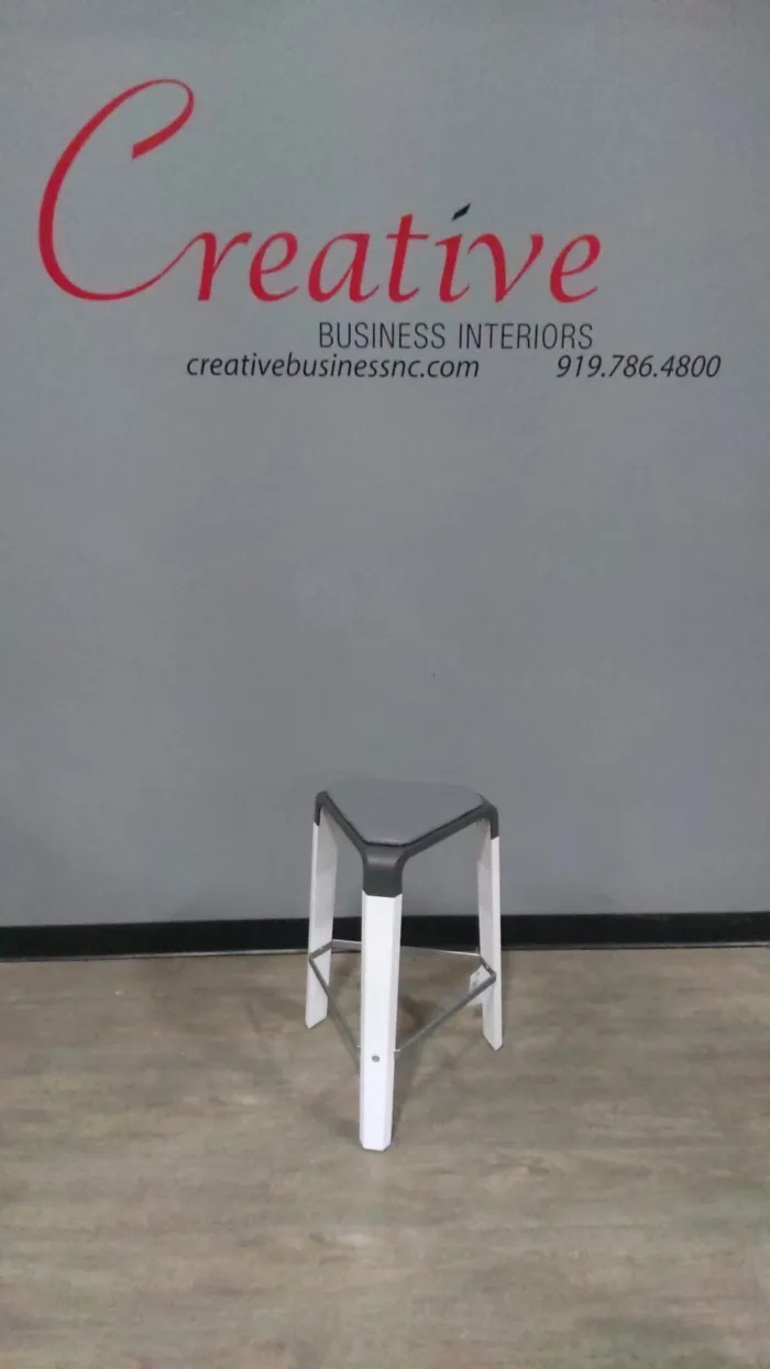 National Rizora - Creative Business Used Furniture